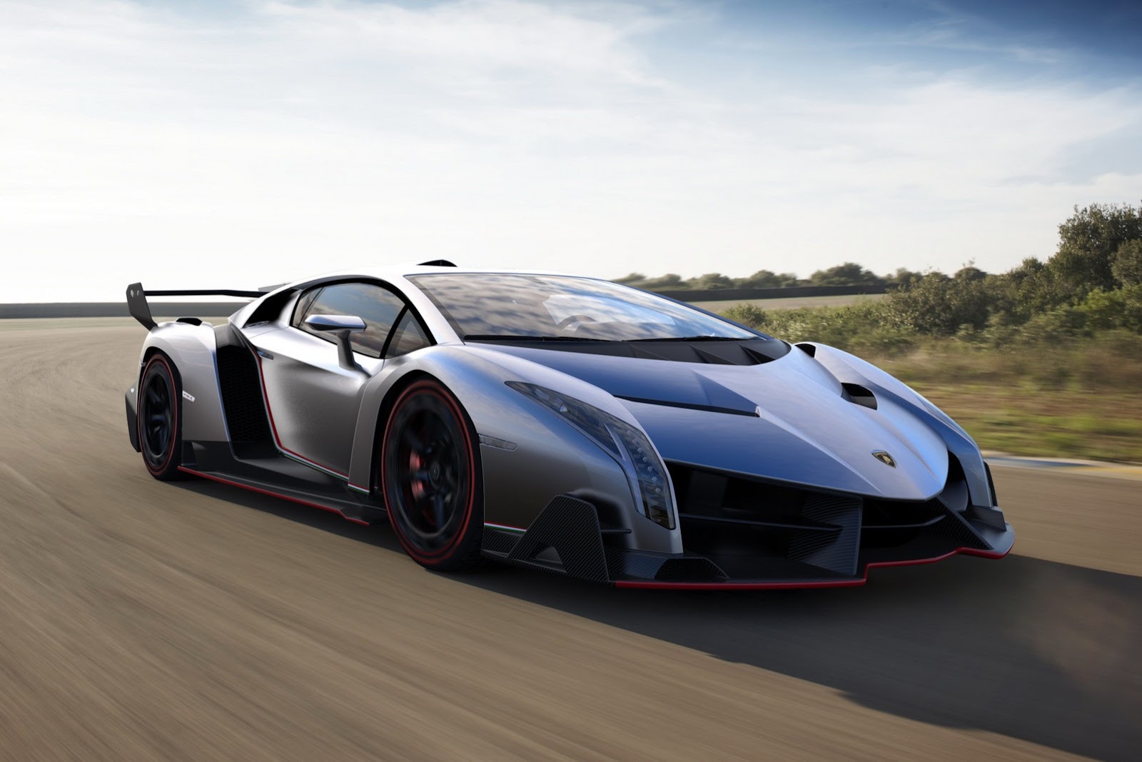 Lamborghini Veneno and Its Huge Rear Wing Officially Revealed, See it ...